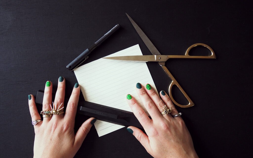 Everything you need to know about ring sizing - Vanilla Mist